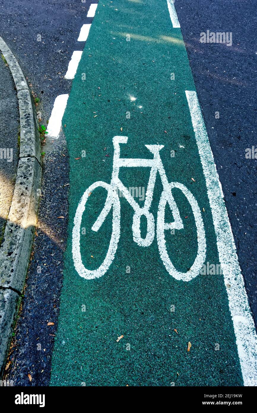 T junction with cycle track hi-res stock photography and images - Alamy