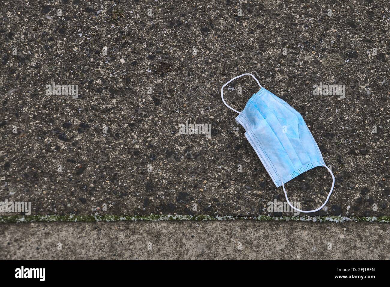 Environmental pollution with disposable surgical face mask during COVID ...