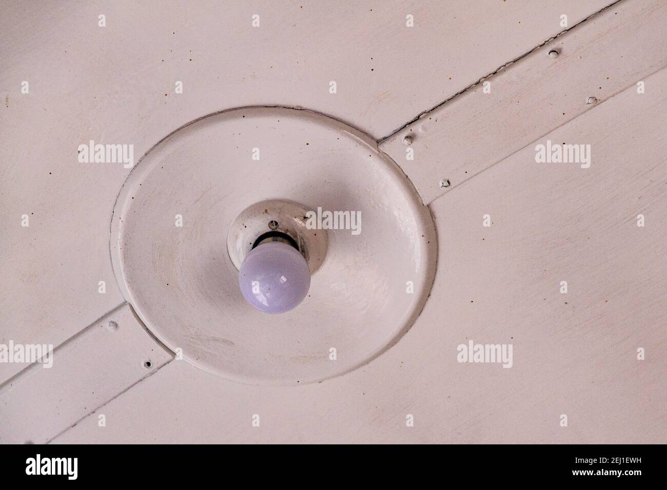 White wood ceiling hi-res stock photography and images - Alamy