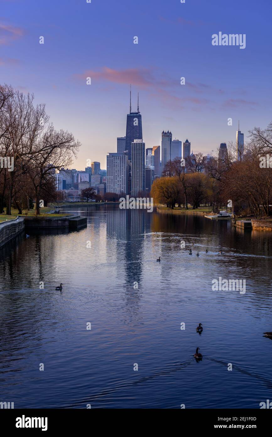 Chicago urban landscapes hi-res stock photography and images - Alamy