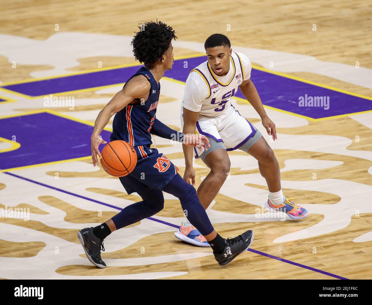 Baton Rouge, LA, USA. 20th Feb, 2021. LSU's Jalen Cook (3) tries to ...