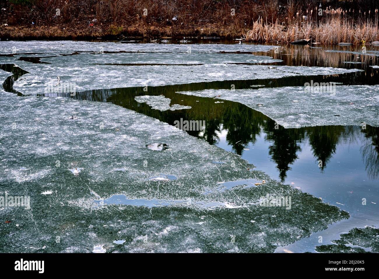 Iceberg melting underwater hi-res stock photography and images - Alamy