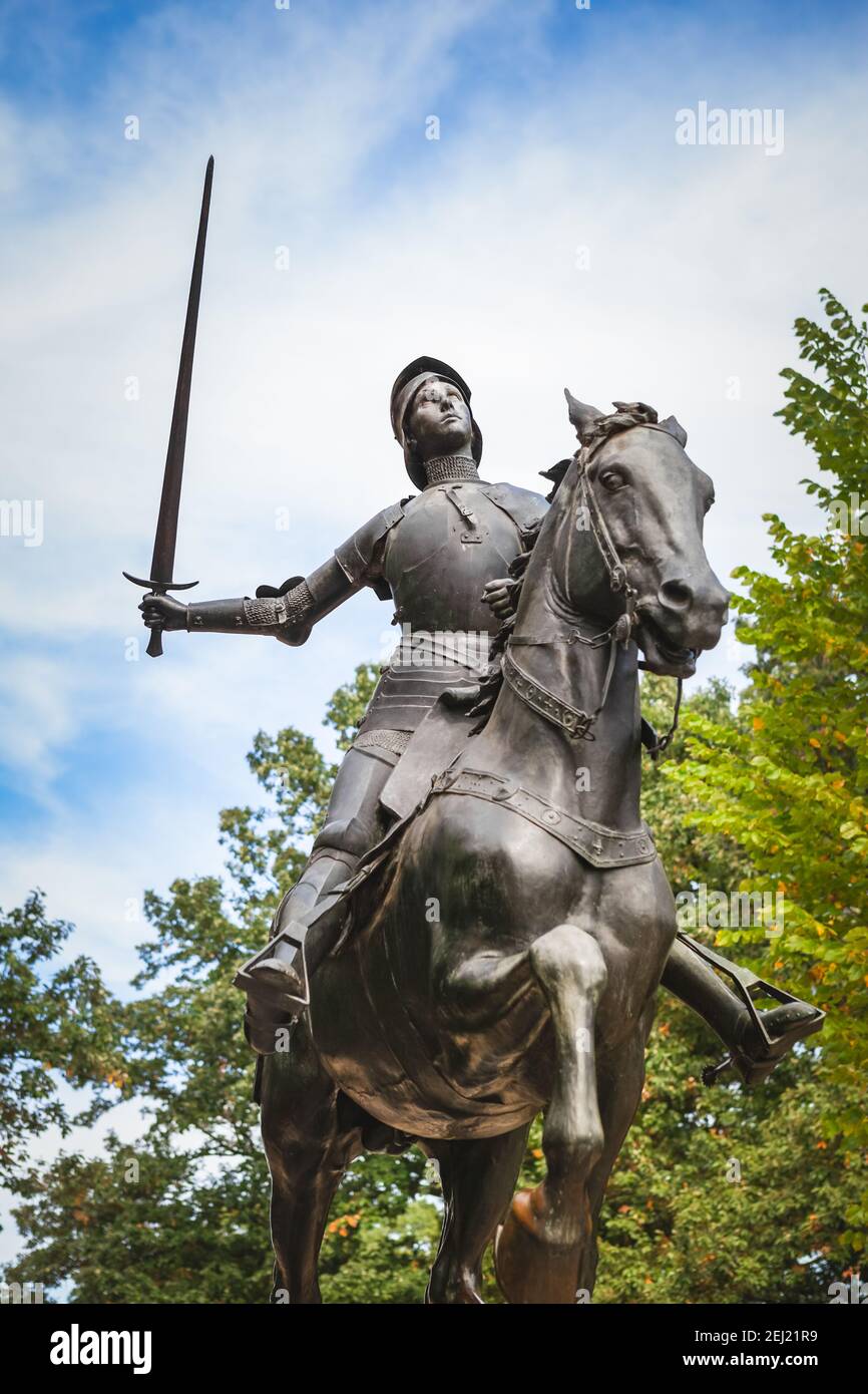 Statue Woman Riding Horse In High Resolution Stock Photography and ...