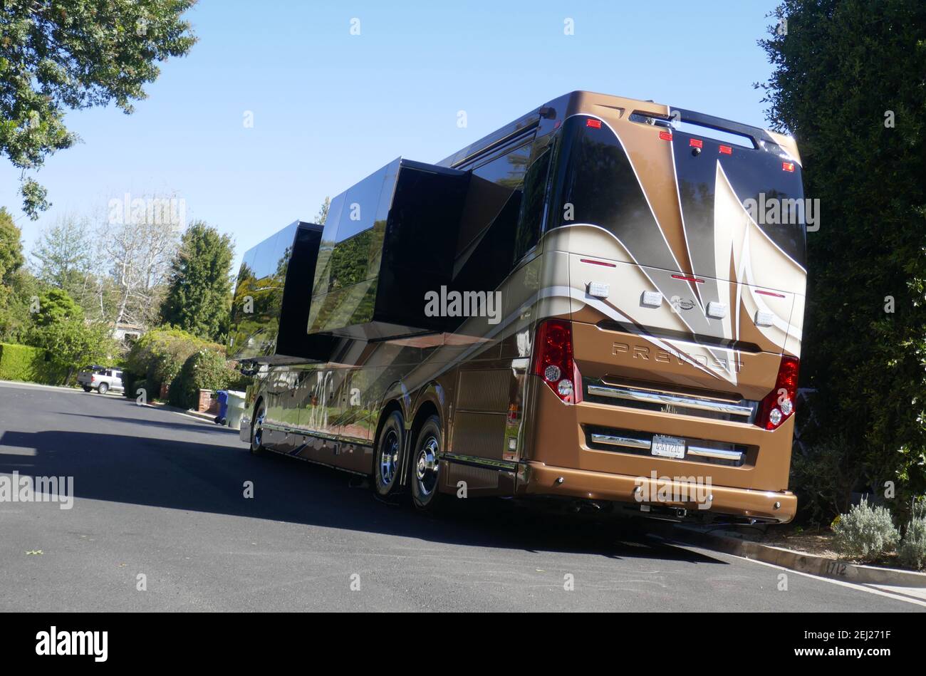 Bieber Bus Logo Bieber Bus Tours Schedule: Information & Facts