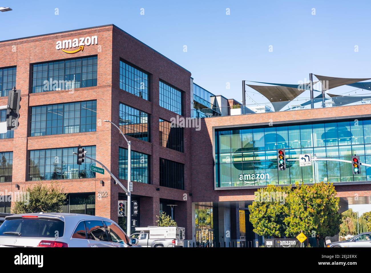 Nov 27, 2020 East Palo Alto / CA / USA - Amazon office building ...