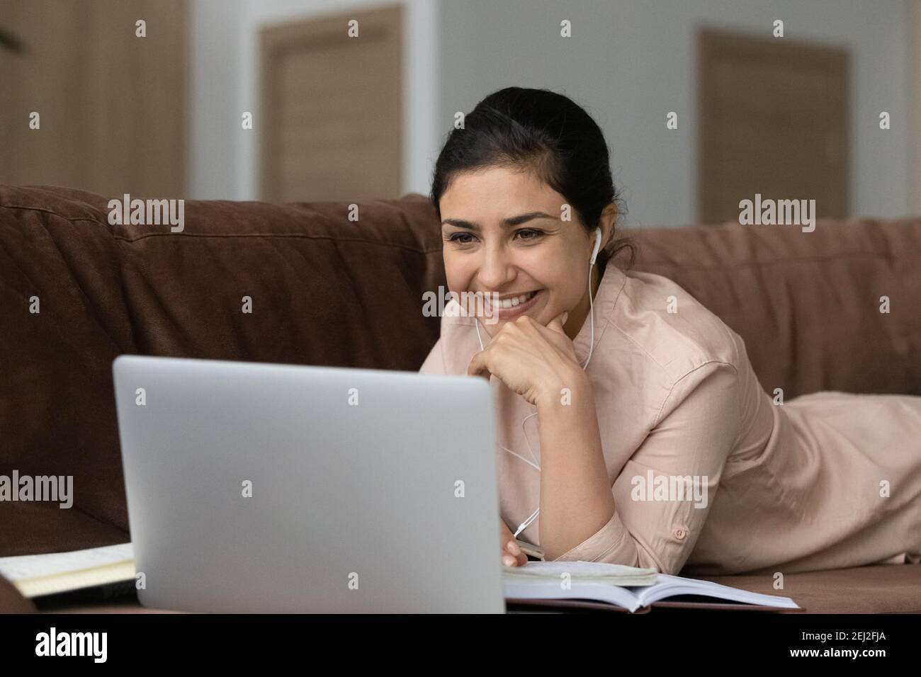 Distant student hi-res stock photography and images - Alamy