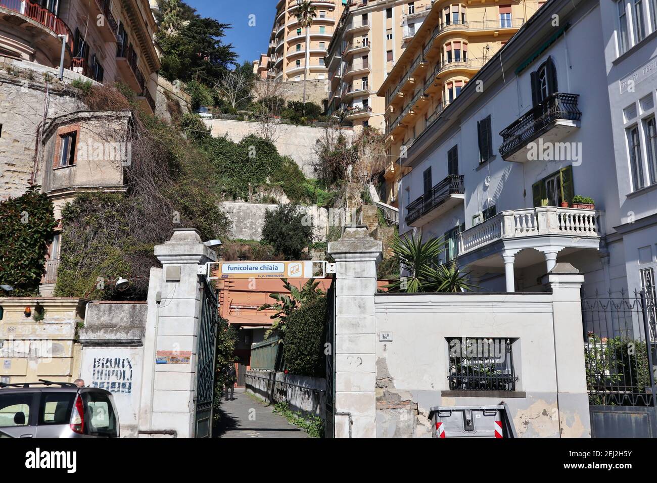 Napoli - Stazione della Funicolare di Chiaia di Corso Vittorio Emanuele ...