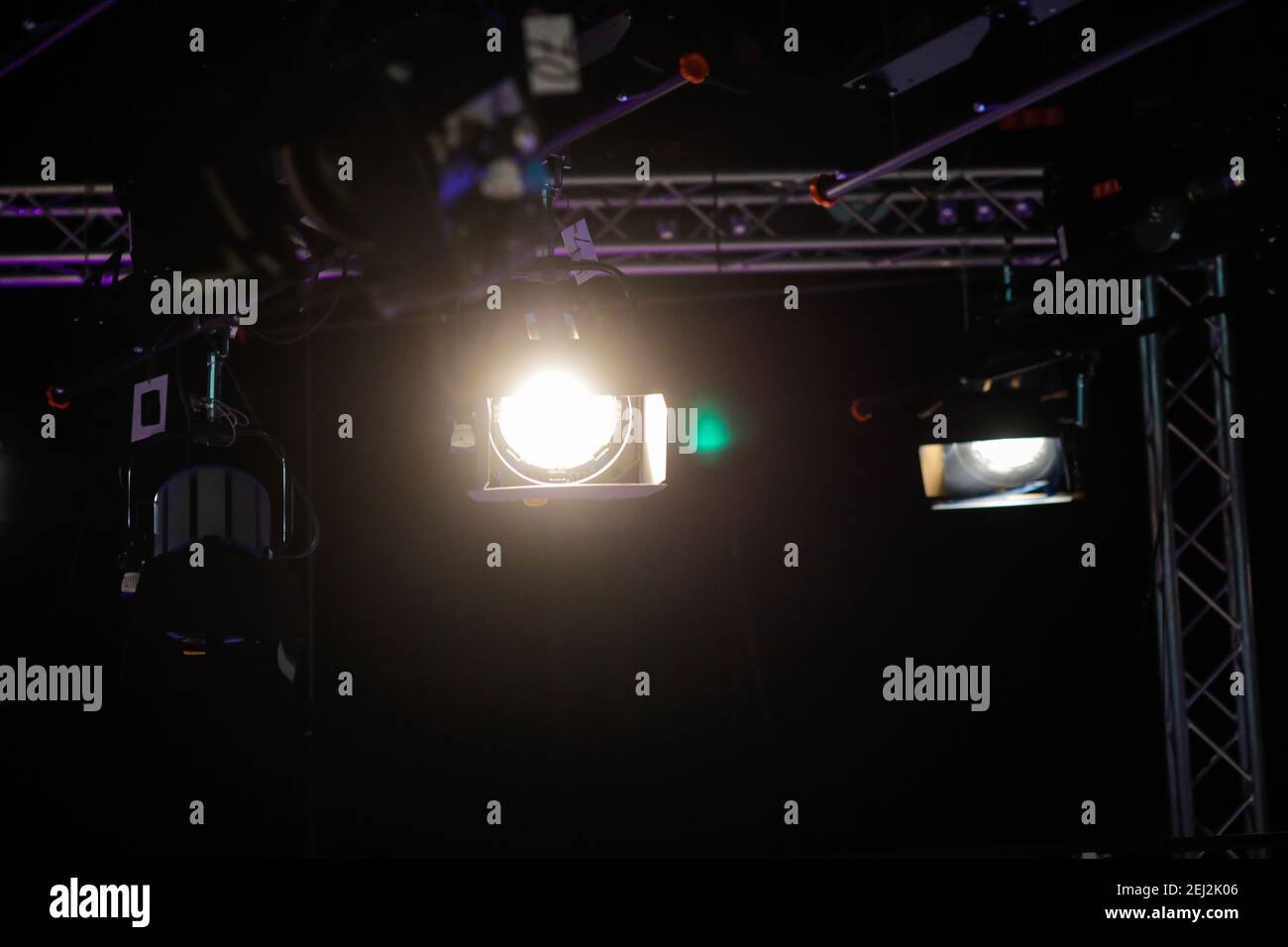 Stage lighting spotlights hi-res stock photography and images - Alamy