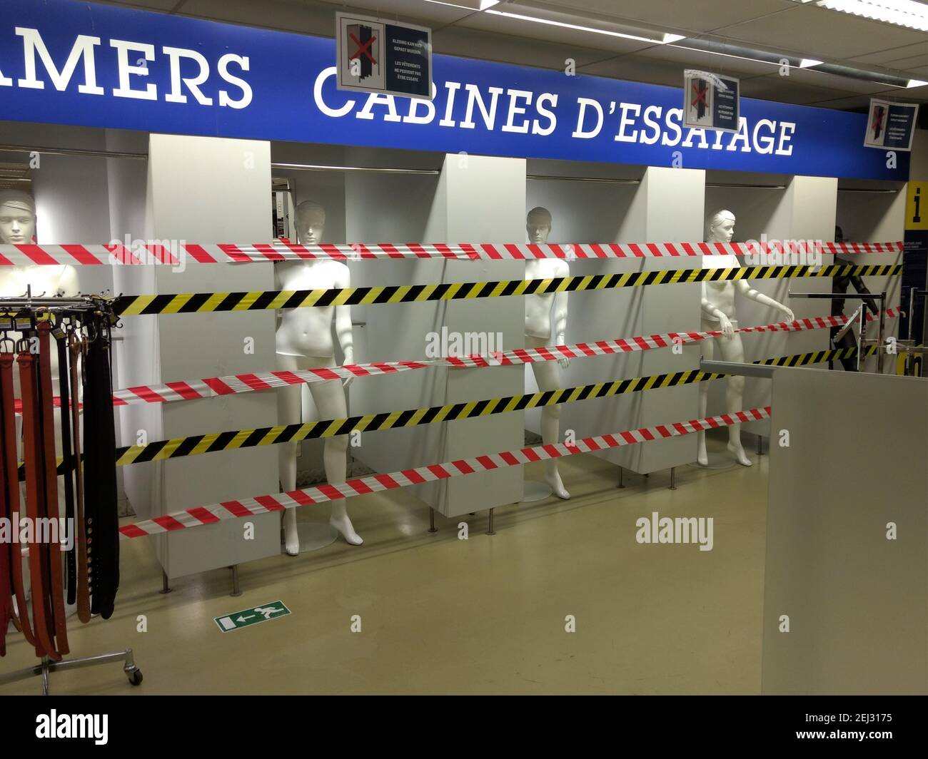 Fitting rooms closed as a measure to prevent the spread of the Covid-19 ...