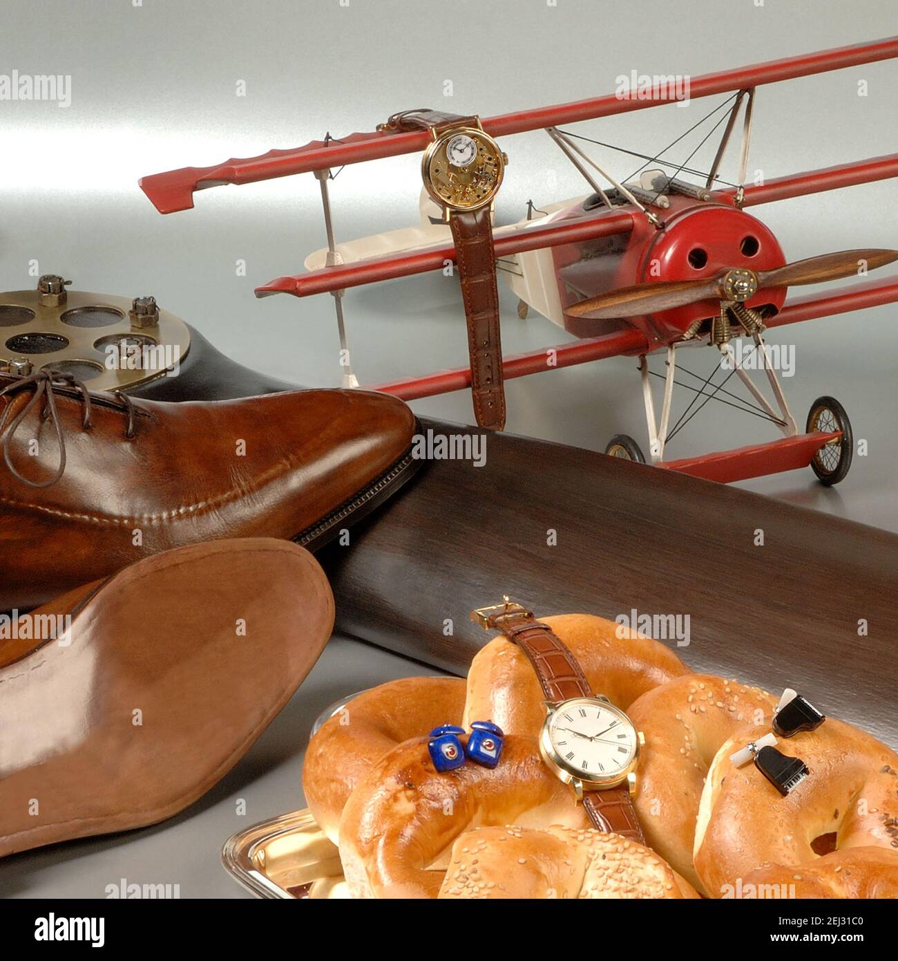 Luxury items group hi-res stock photography and images - Alamy