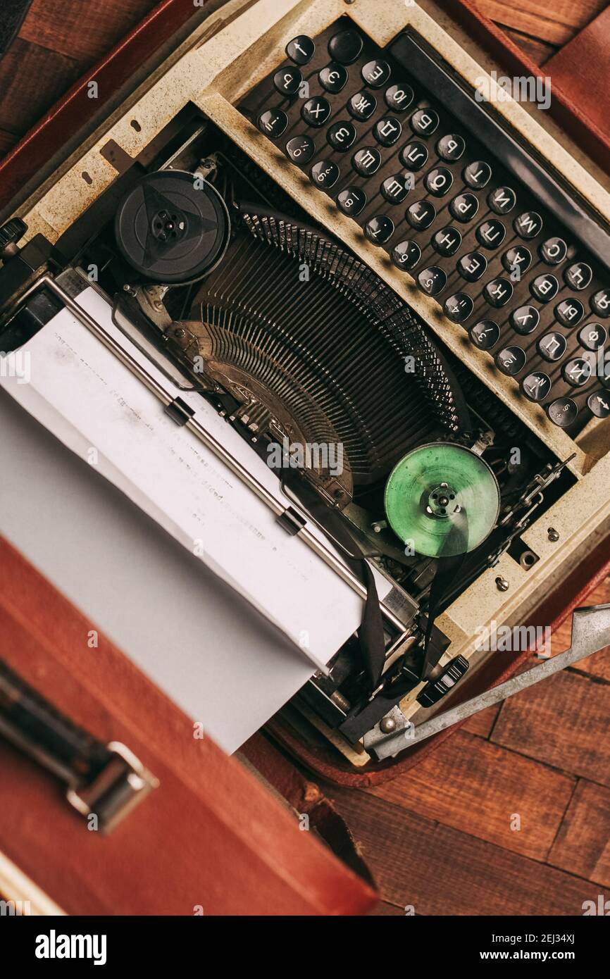 retro typewriter with keys letters wooden background white sheet of ...