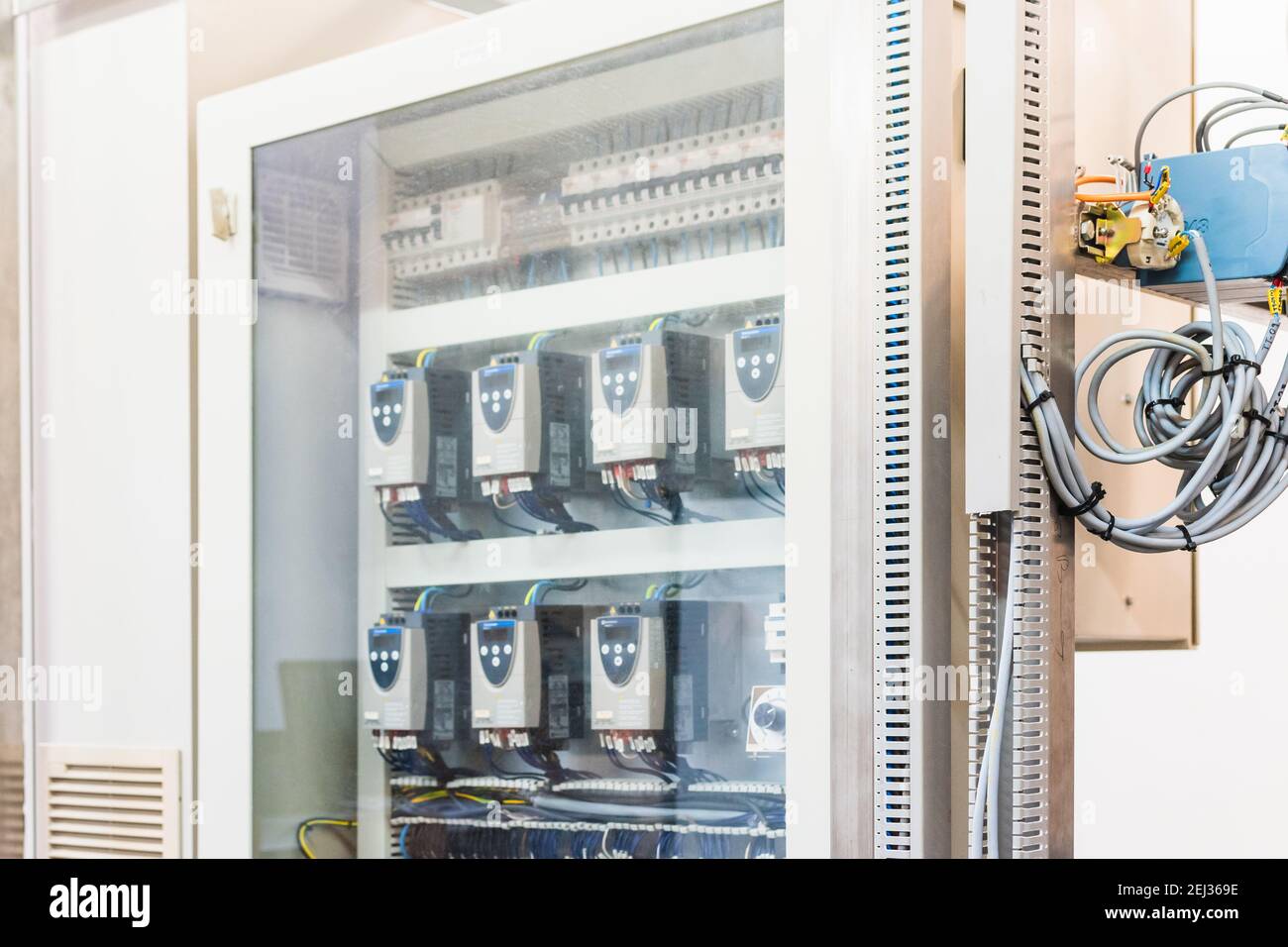 Automated data terminal hi-res stock photography and images - Alamy