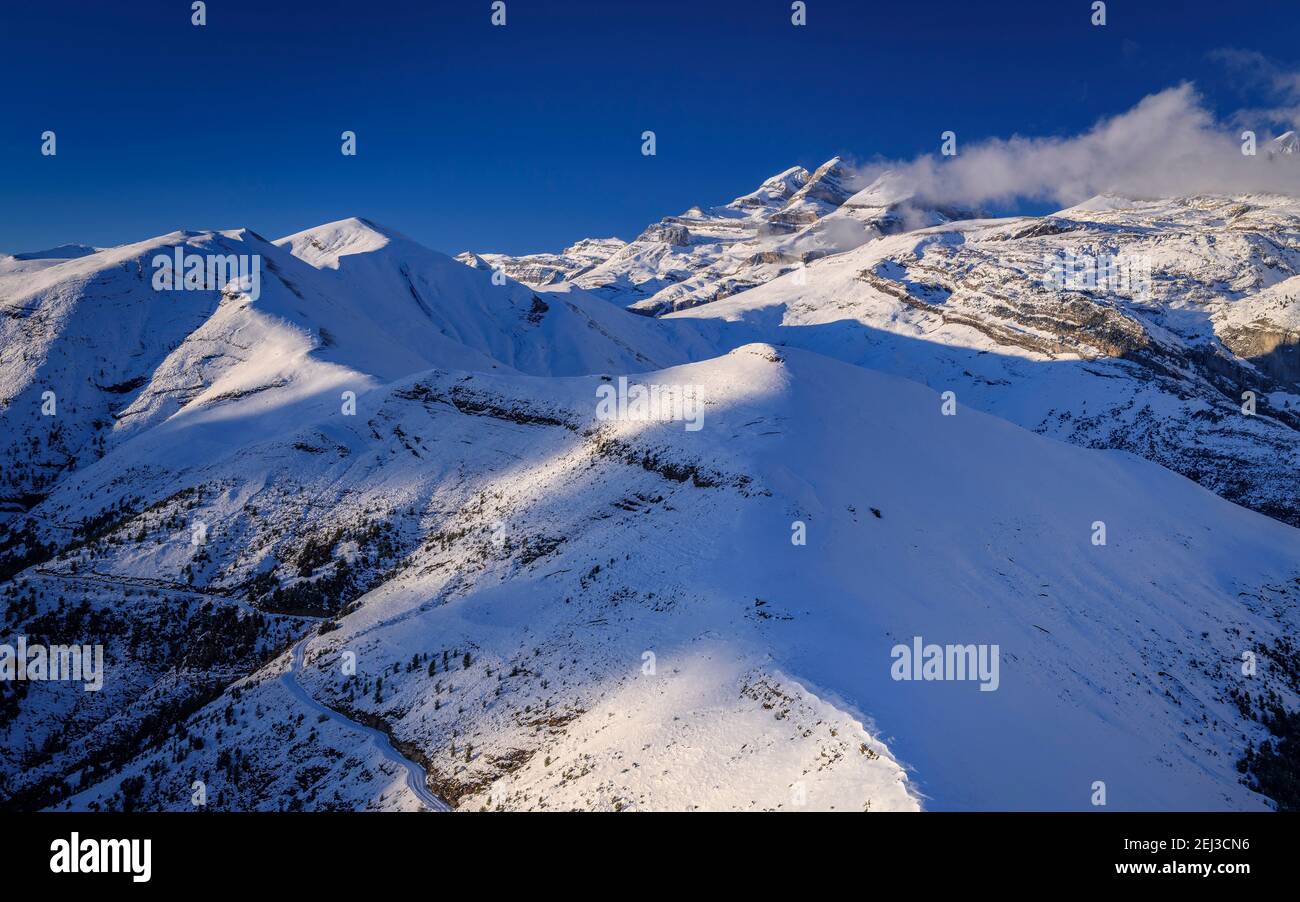 Nubes y nubes y niebla hi-res stock photography and images - Alamy