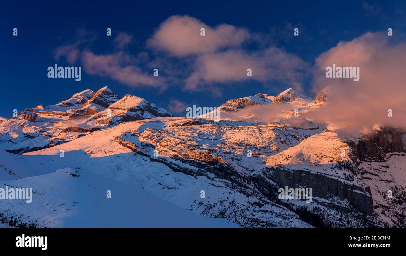 Winter sunset at Monte Perdido summit and Soum de Ramond and Punta de ...
