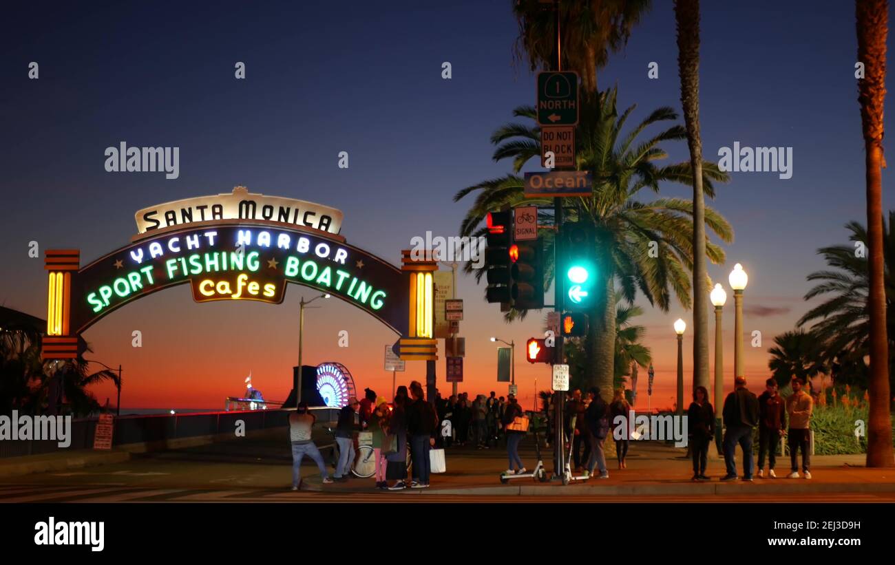 SANTA MONICA, LOS ANGELES CA USA - 19 DEC 2019: Summertime iconic ...