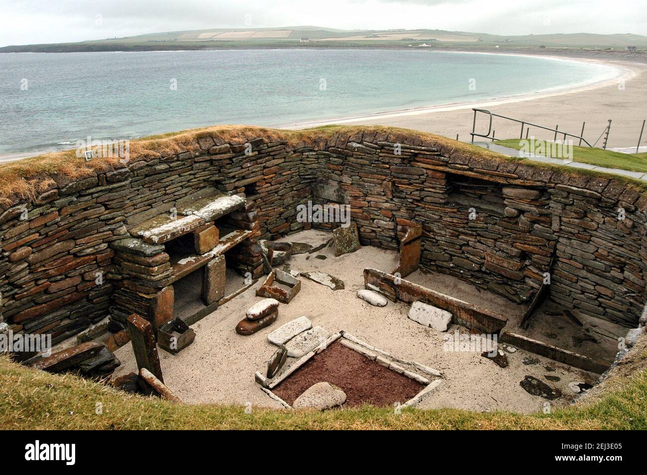 The prehistoric neolithic village settlement of Skara Brae, Bay of ...