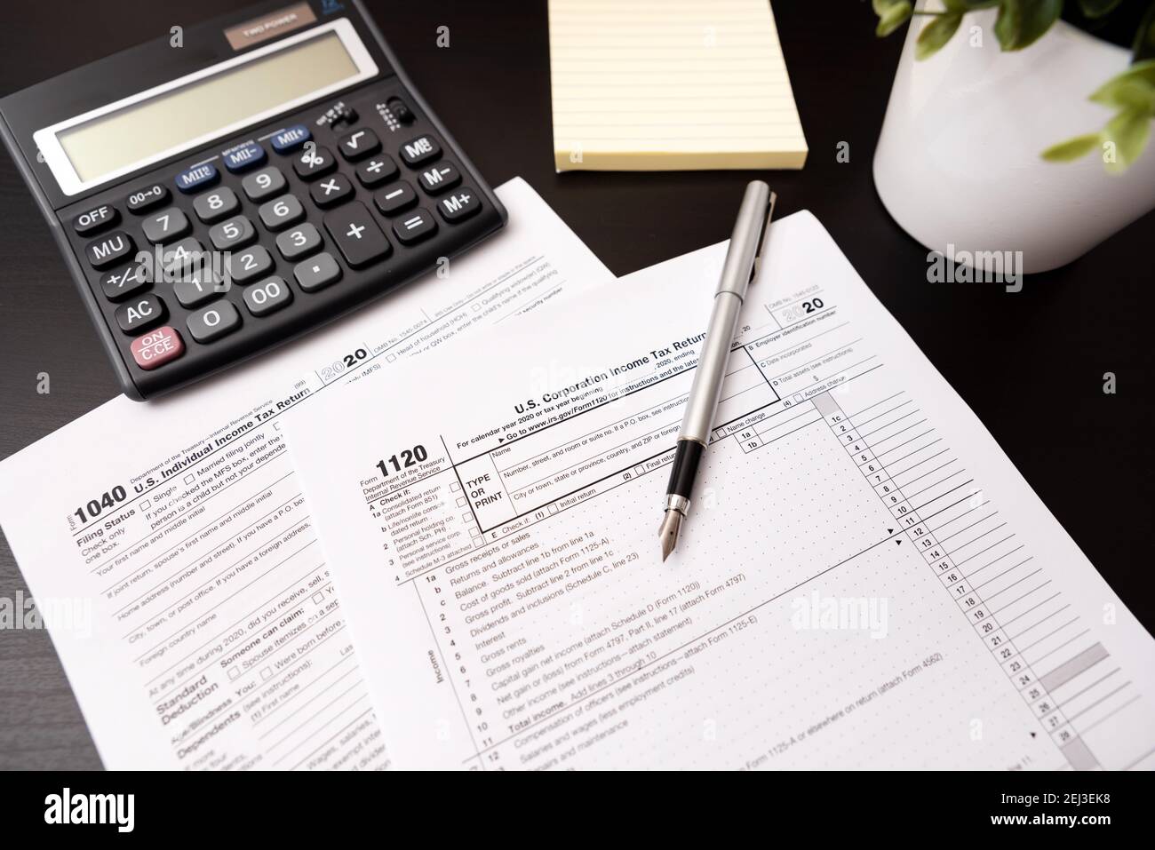US tax form on desk. Tax income 2020 concept Stock Photo - Alamy