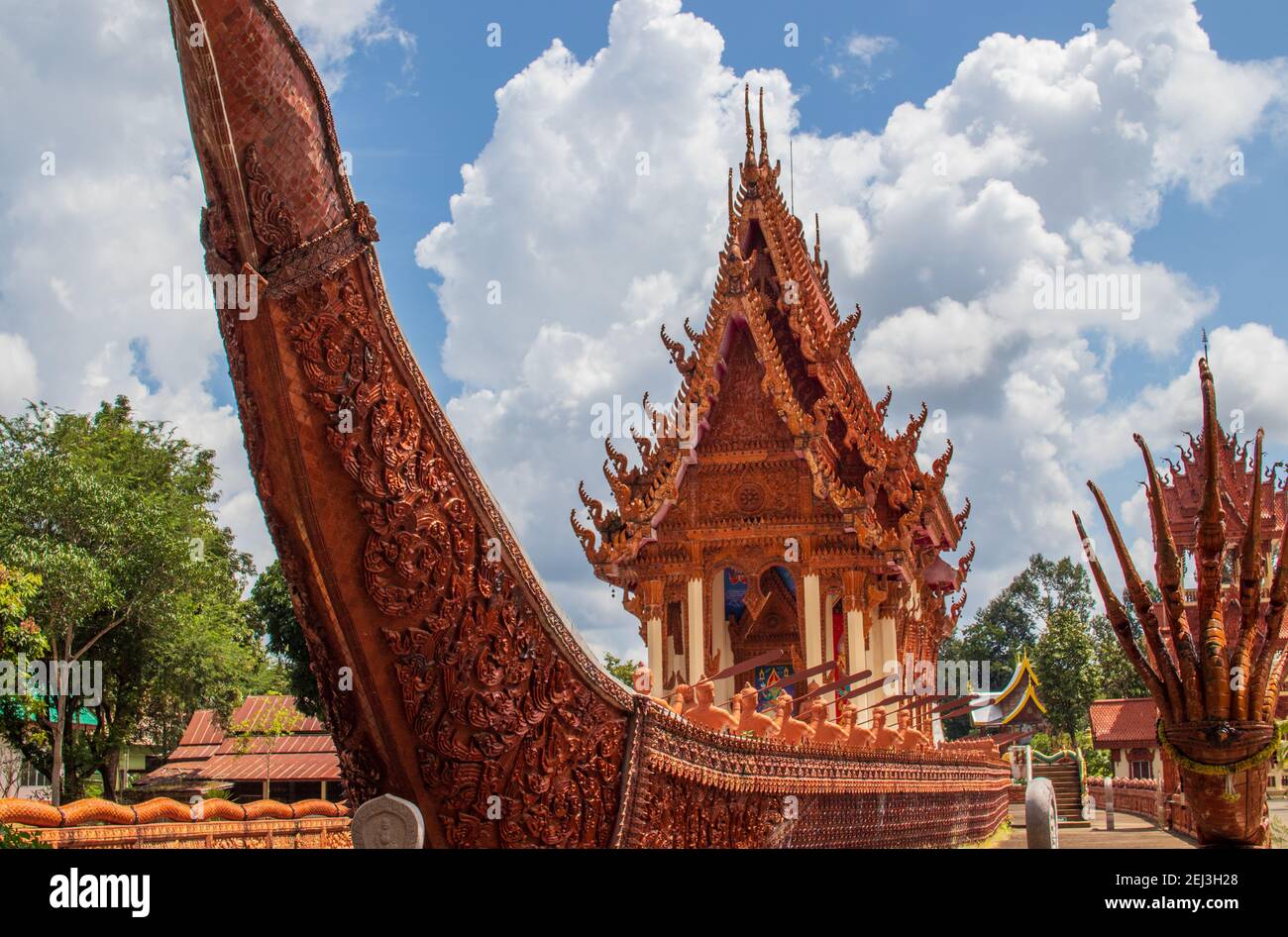 The Wat Sa Prasan Suk unique Buddhist temple in Rai Noi, Ubon ...