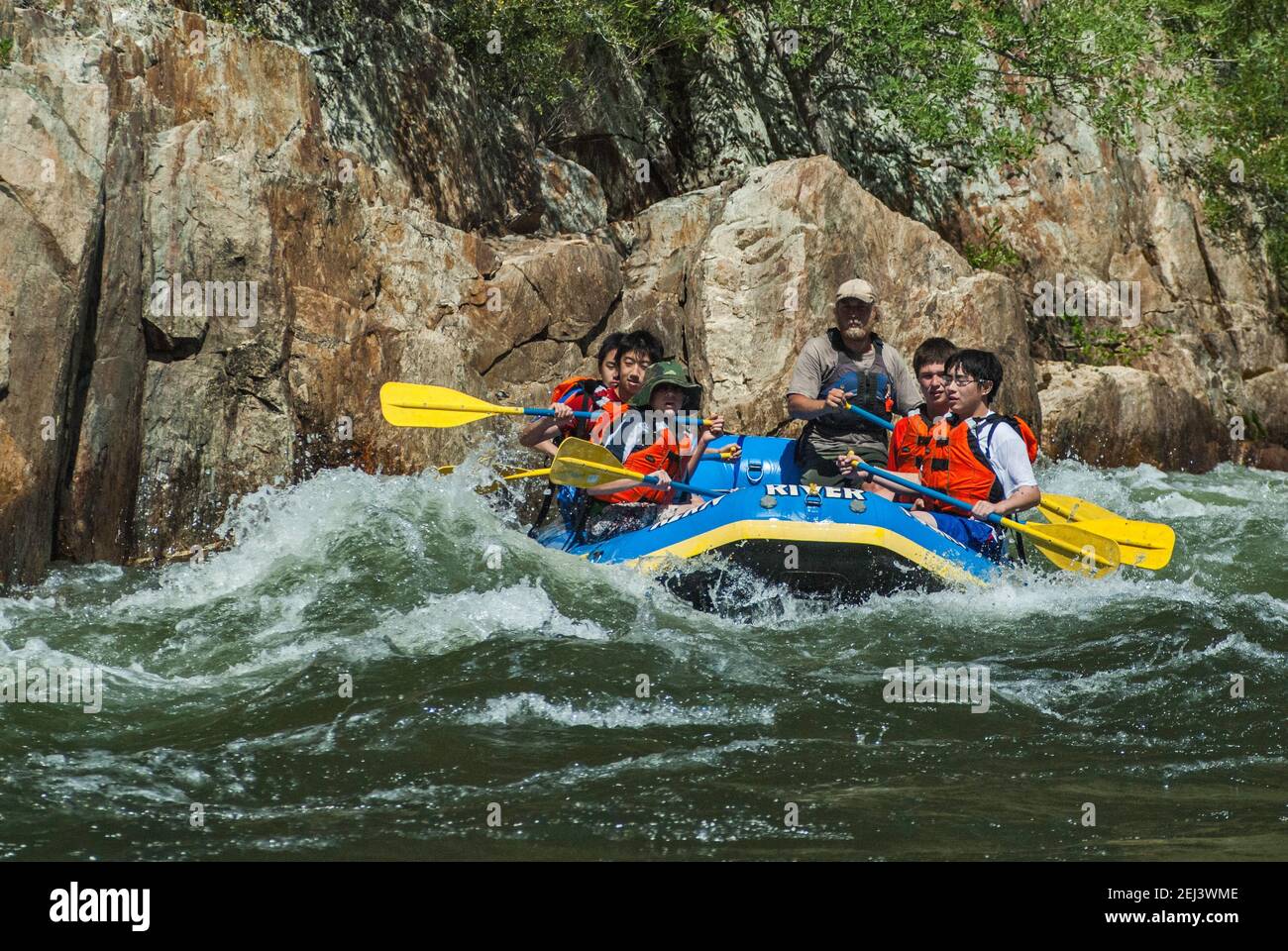 Inflatable white water raft hi-res stock photography and images - Alamy