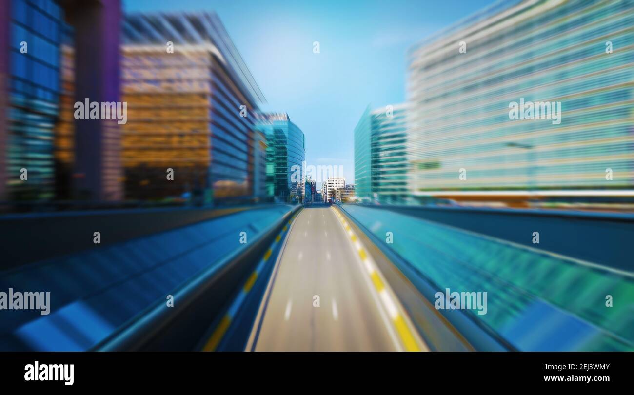 Car with zoom effect hi-res stock photography and images - Alamy