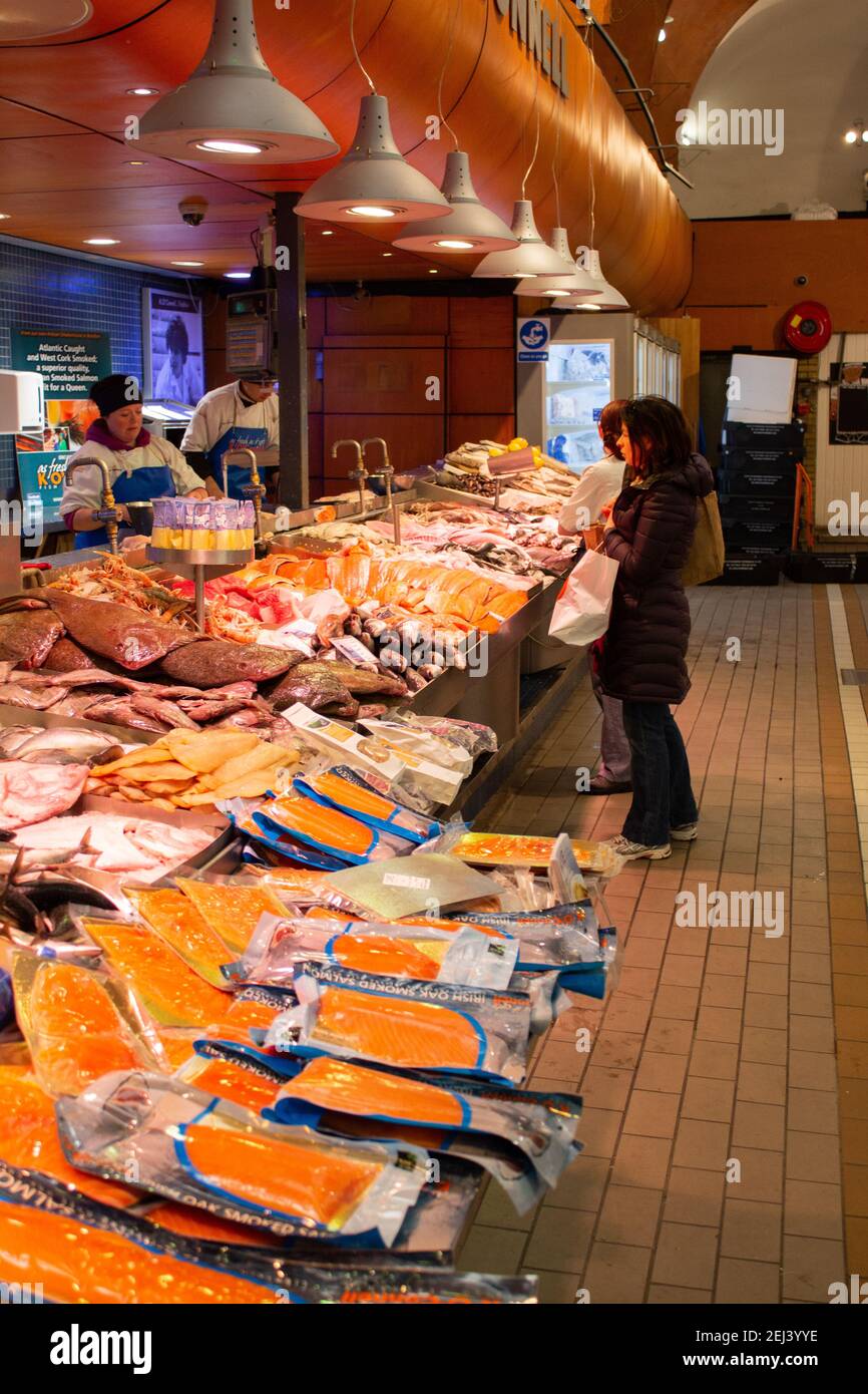 Fishmonger fishmongers ireland hi-res stock photography and images - Alamy