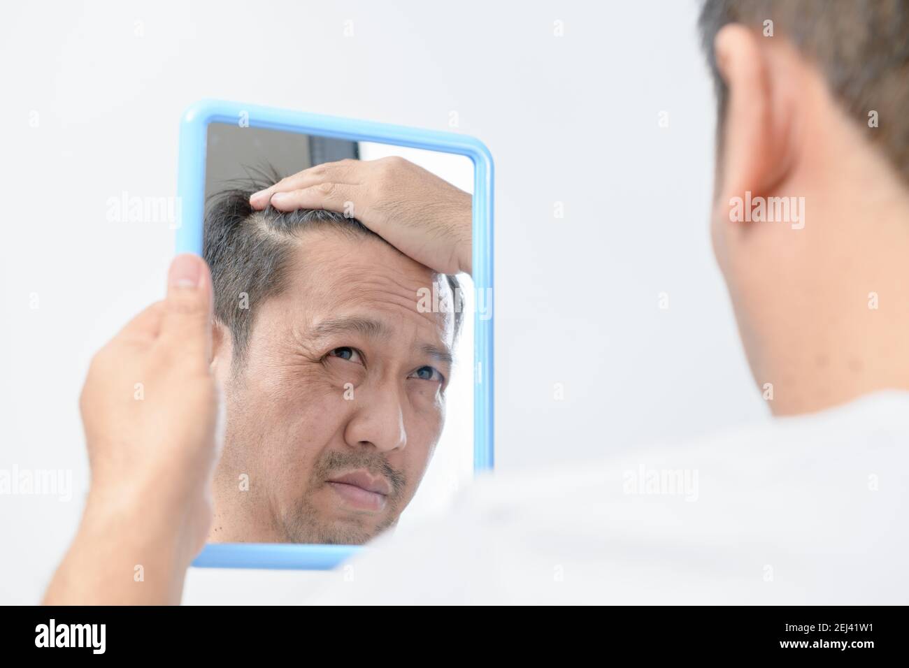 Man cream face wrinkles hi-res stock photography and images - Alamy