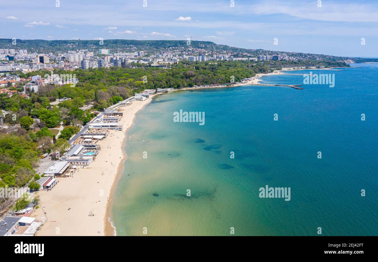 Aerial view of the central beach of the bulgarian town Varna Stock ...