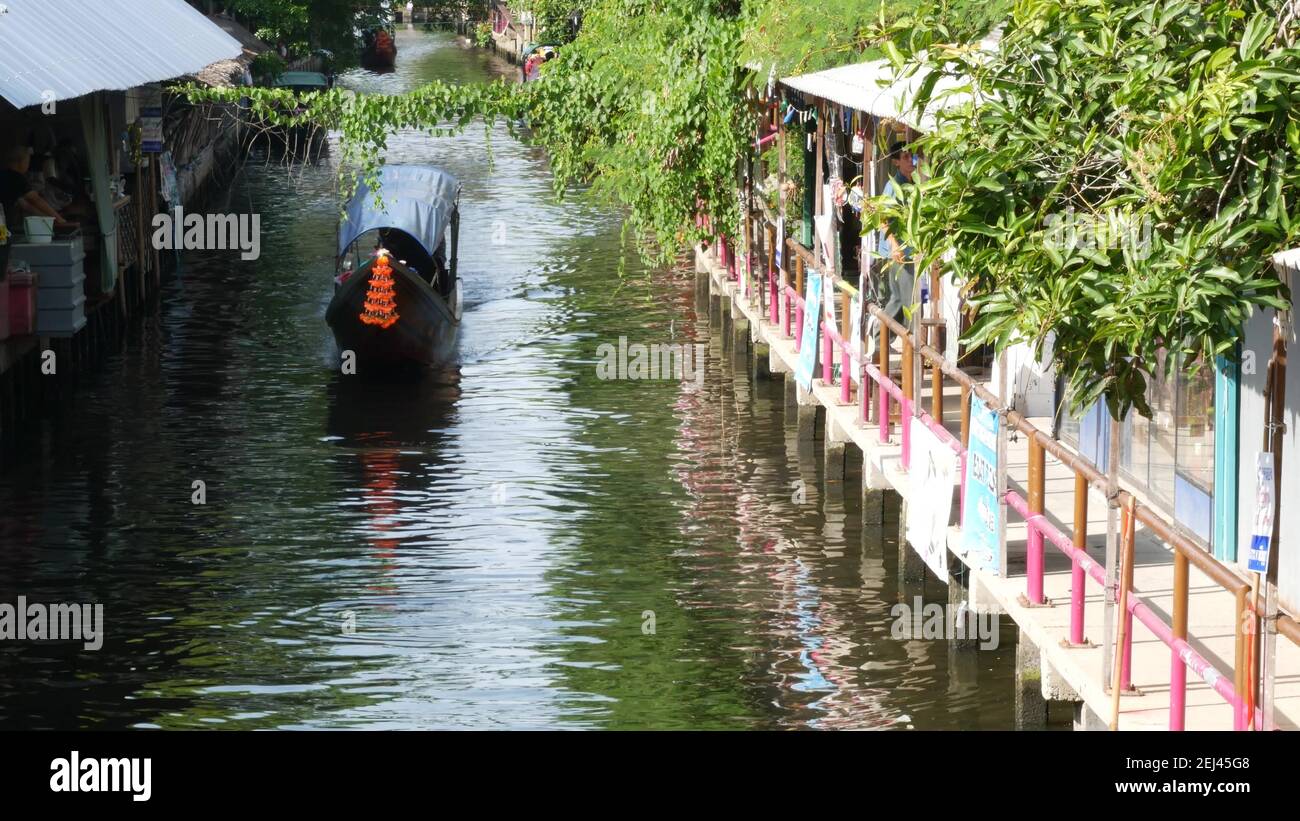 BANGKOK, THAILAND - 13 JULY 2019: Traditional asian river canal. View ...