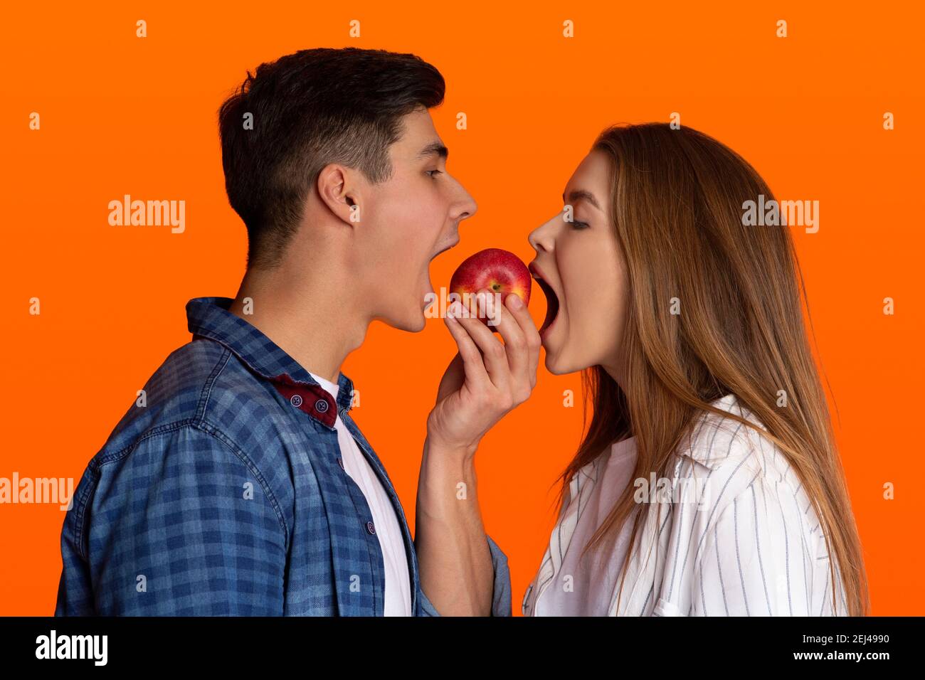 Healthy food, romance, vegetarians and couple relationships Stock Photo ...