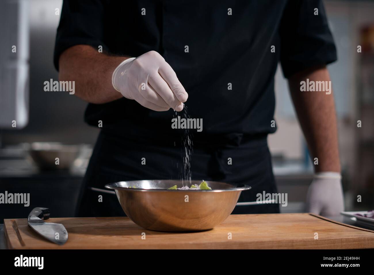 Cook hand hi-res stock photography and images - Alamy