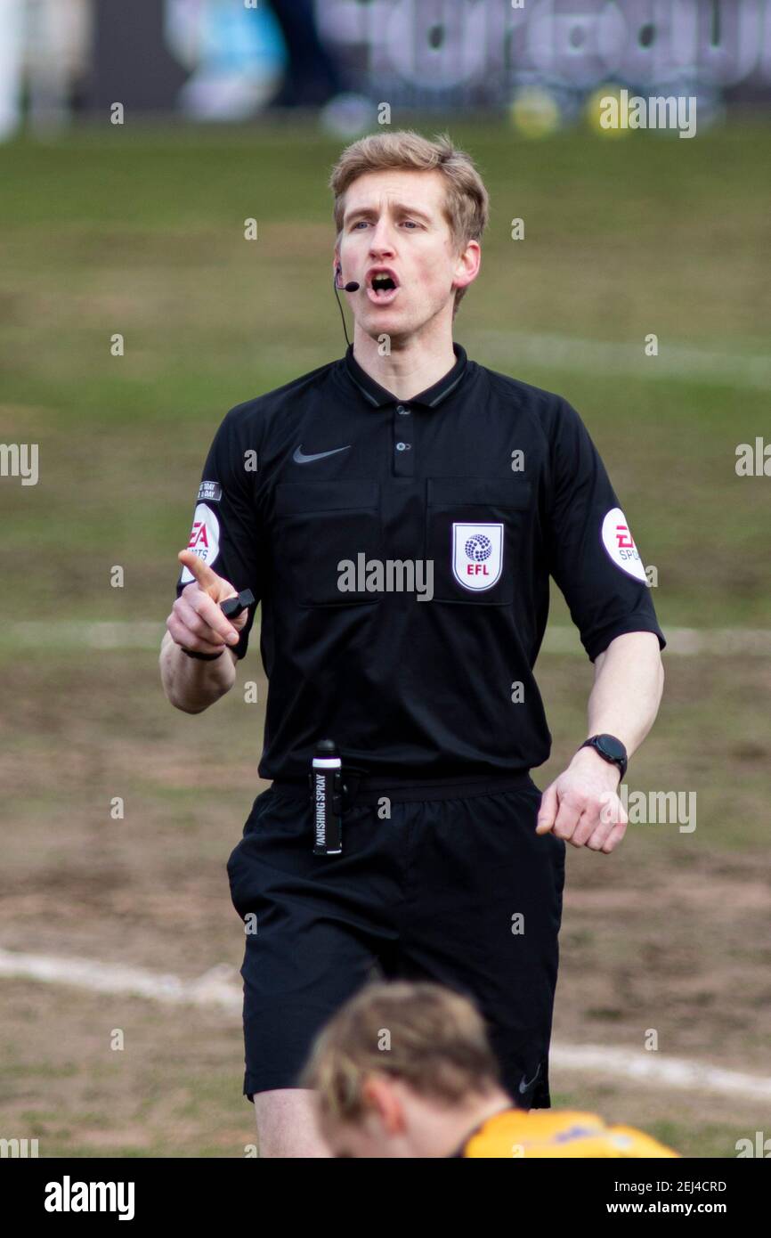 Scott oldham referee hi-res stock photography and images - Alamy