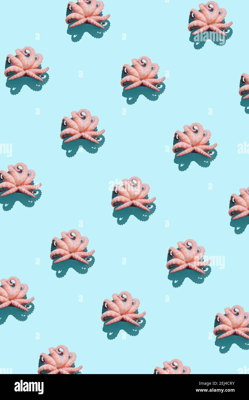 Baby underwater blue background hi-res stock photography and images - Alamy