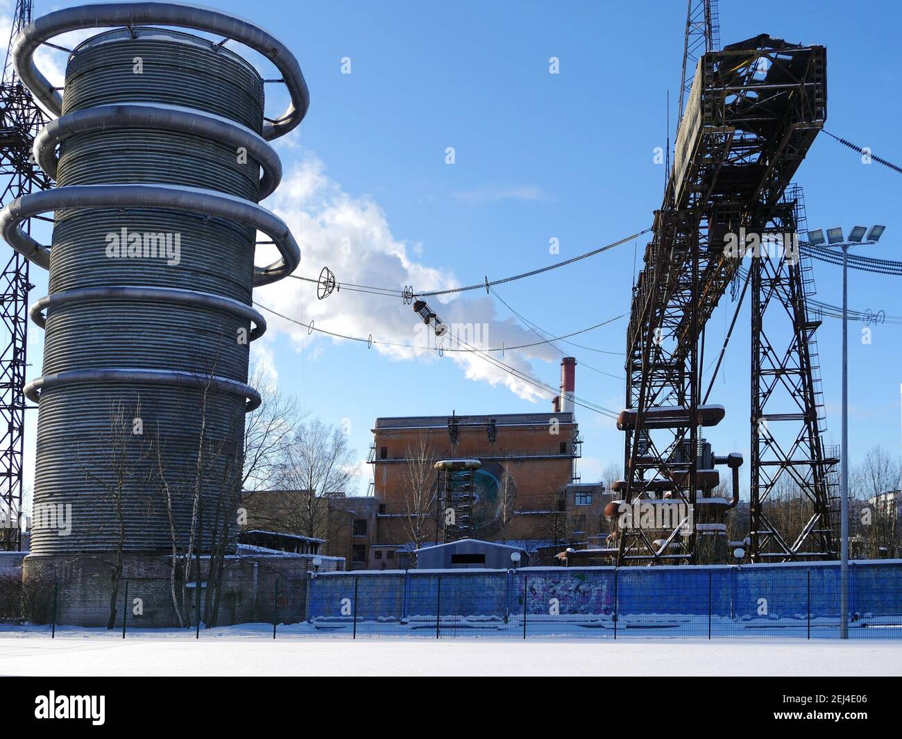 Cascade transformers hi-res stock photography and images - Alamy