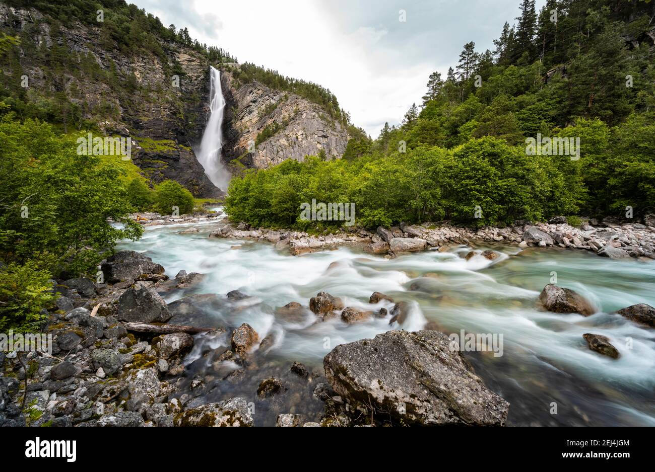 River course, Driva river, Svoufallet waterfall, Amotan gorge, Gjora ...