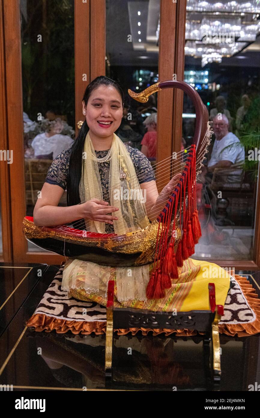 This instrument similar hi-res stock photography and images - Alamy