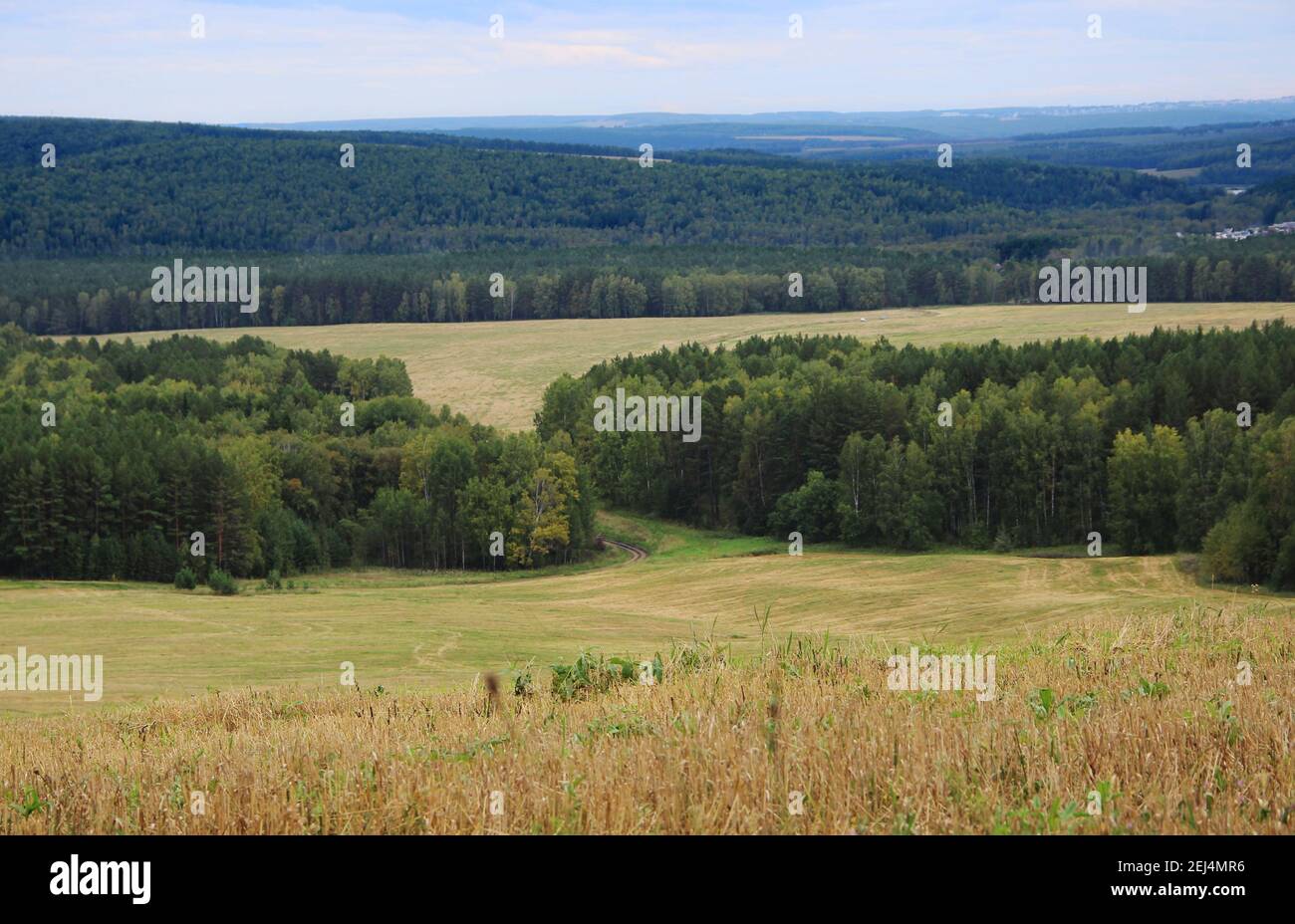 Hilly area hi-res stock photography and images - Alamy