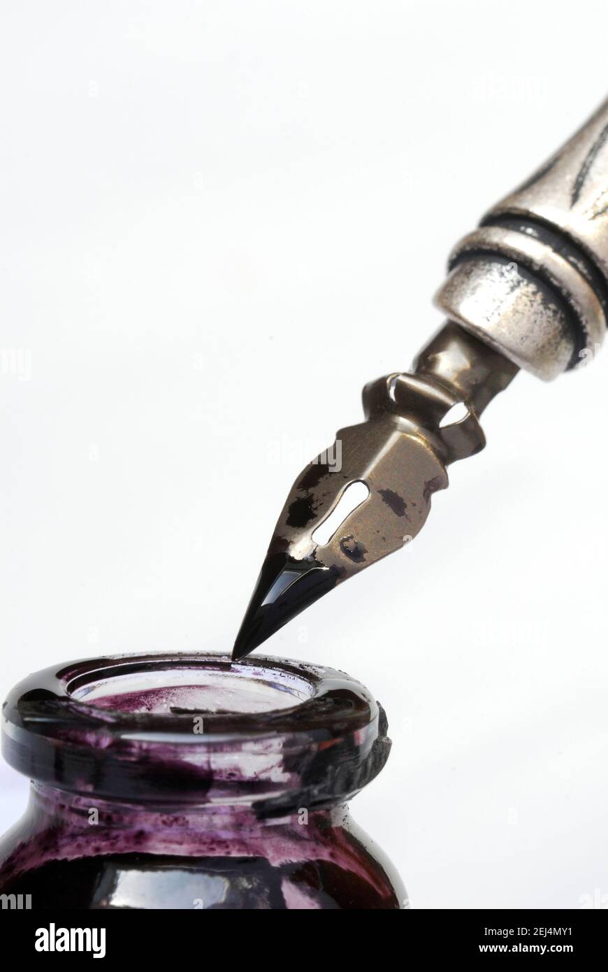 Nib and ink hi-res stock photography and images - Alamy