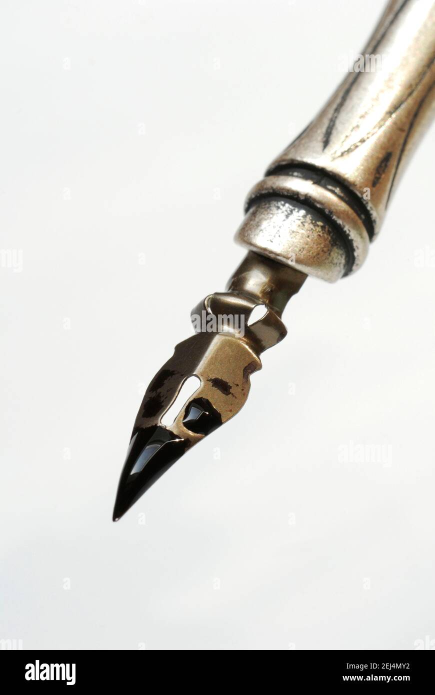 Nib and ink hi-res stock photography and images - Alamy