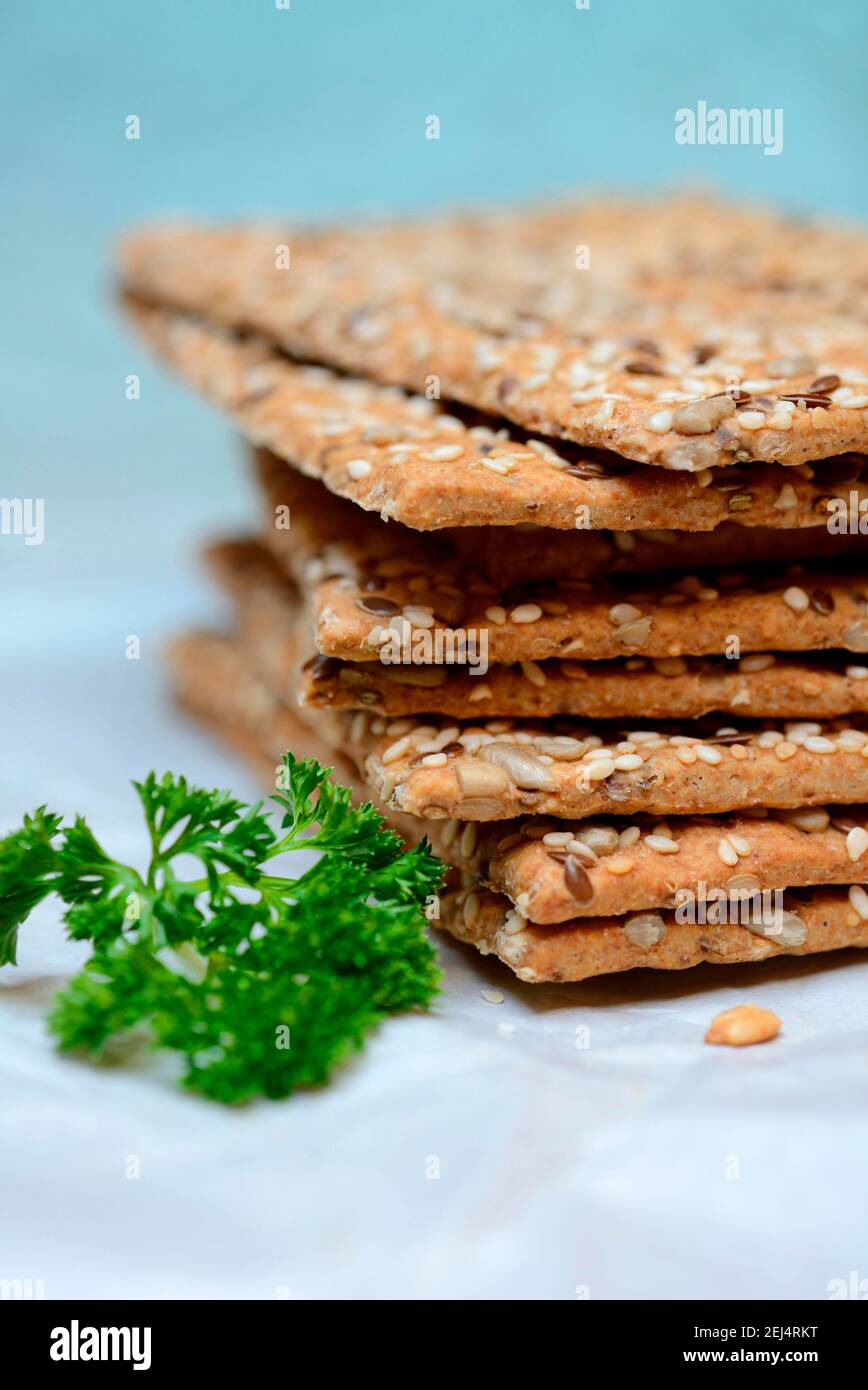Crispbread with seeds, flaxseed, sesame seed, sunflower seeds Stock ...