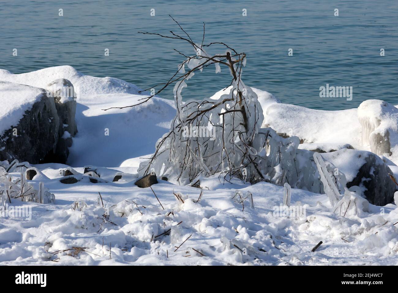 Icy landscapes in winter at harbour Stock Photo - Alamy