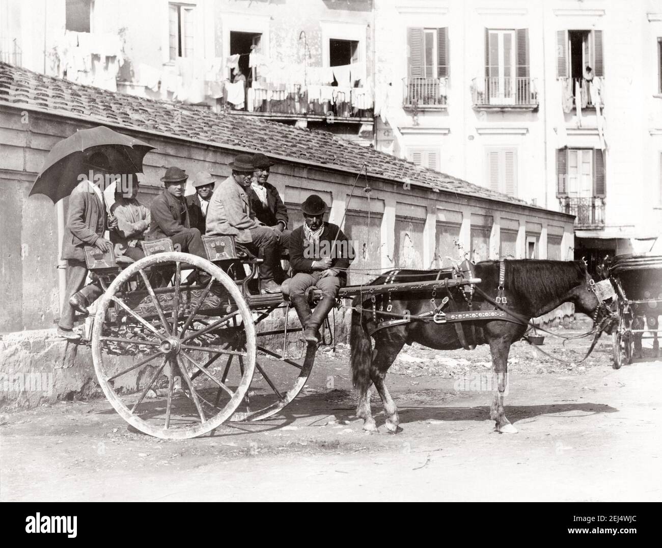 Horse and carriage 1890s hi-res stock photography and images - Alamy