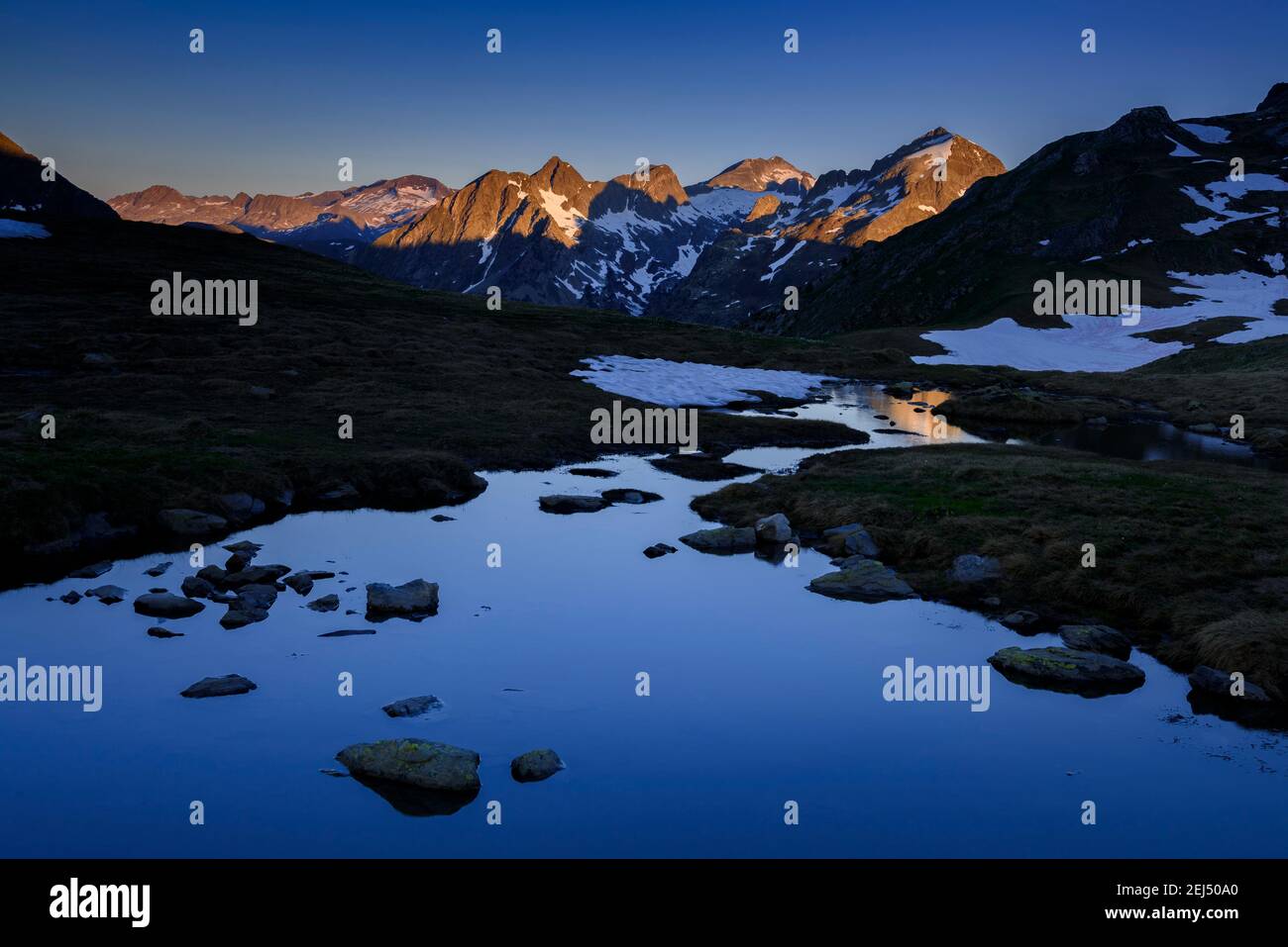 Summer sunrise seen from the path to the port of Benasque. (Benasque ...