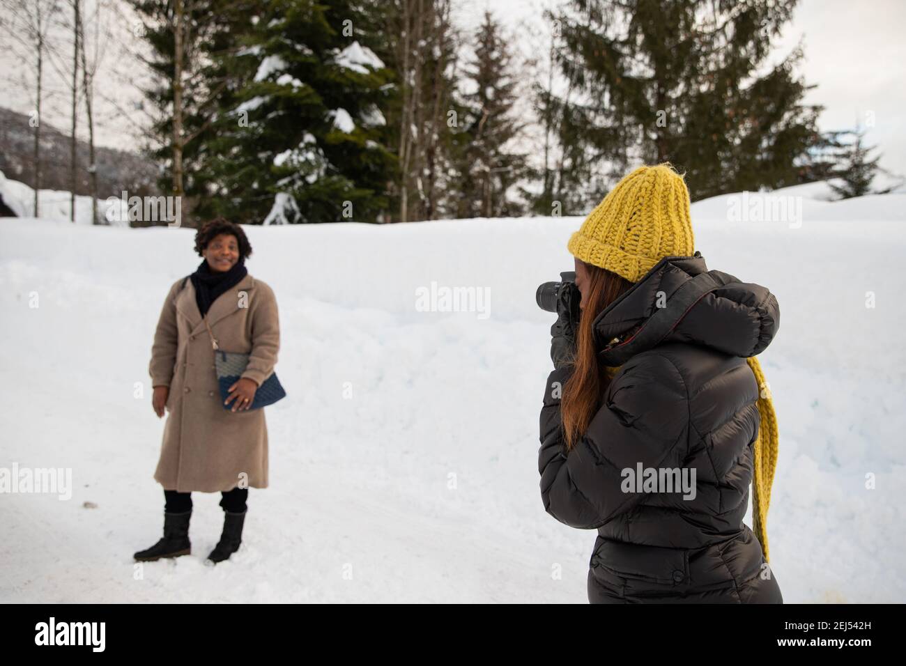 Snowy photo session hi-res stock photography and images - Alamy