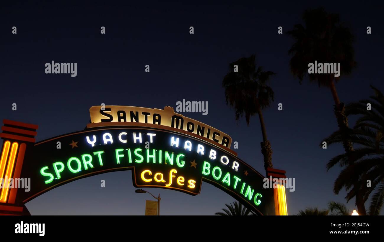 SANTA MONICA, LOS ANGELES CA USA - 19 DEC 2019: Summertime iconic ...