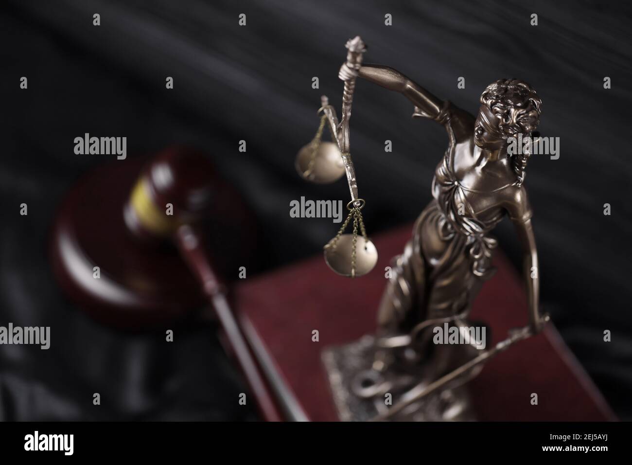 The Statue of Justice - lady justice or justitia the Roman goddess of ...