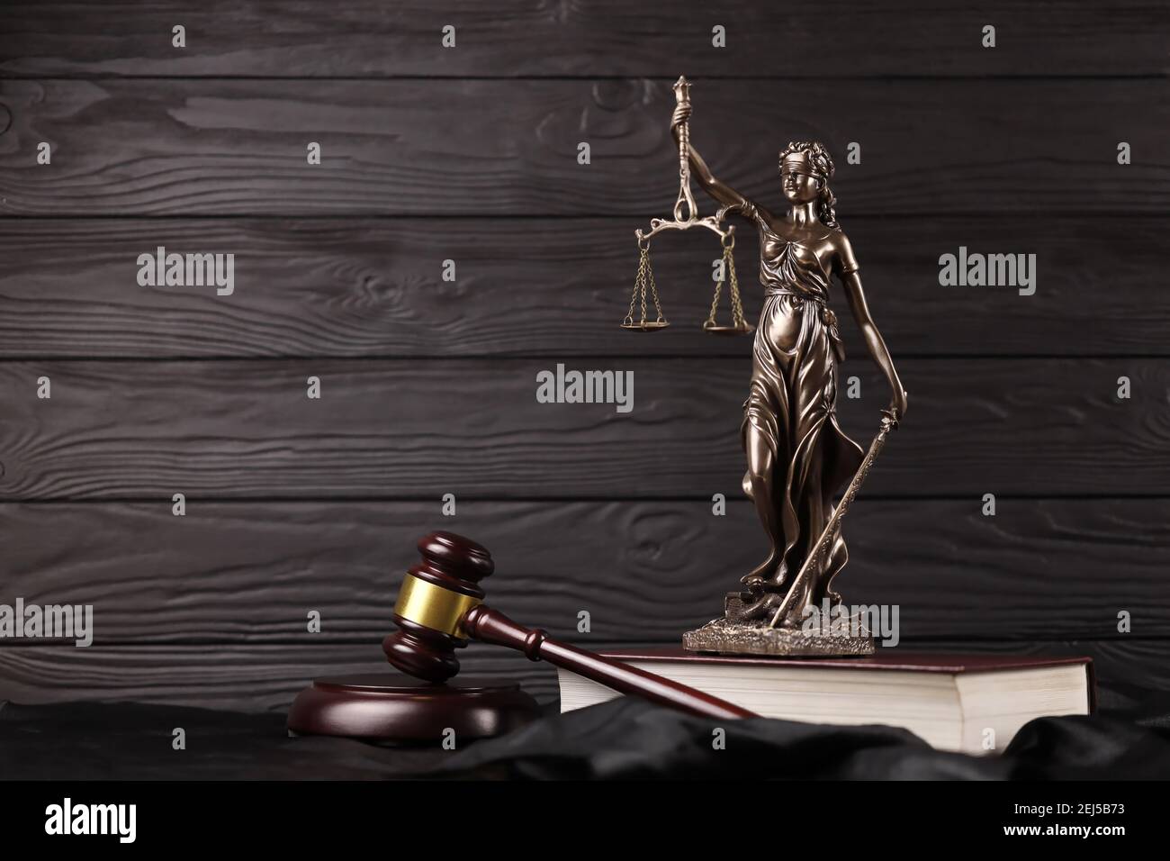 The Statue of Justice - lady justice or justitia the Roman goddess of ...