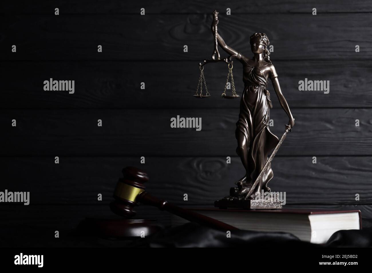The Statue of Justice - lady justice or justitia the Roman goddess of ...