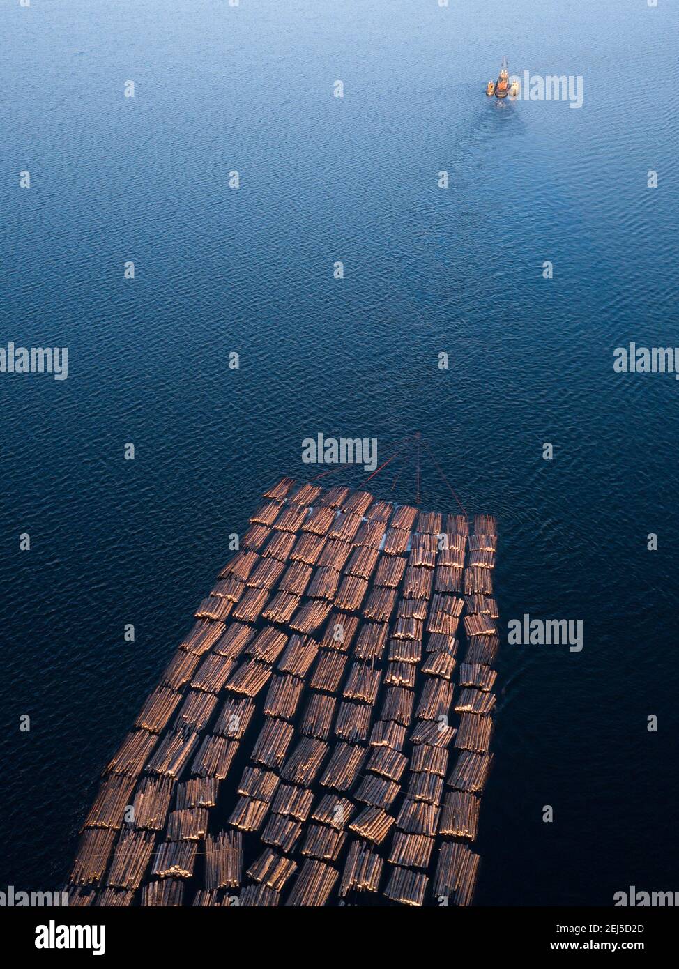 Towing log raft hi-res stock photography and images - Alamy