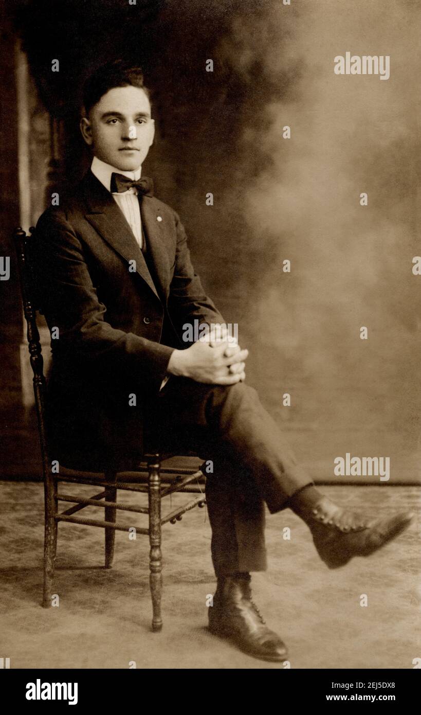 Edwardian man hi-res stock photography and images - Alamy