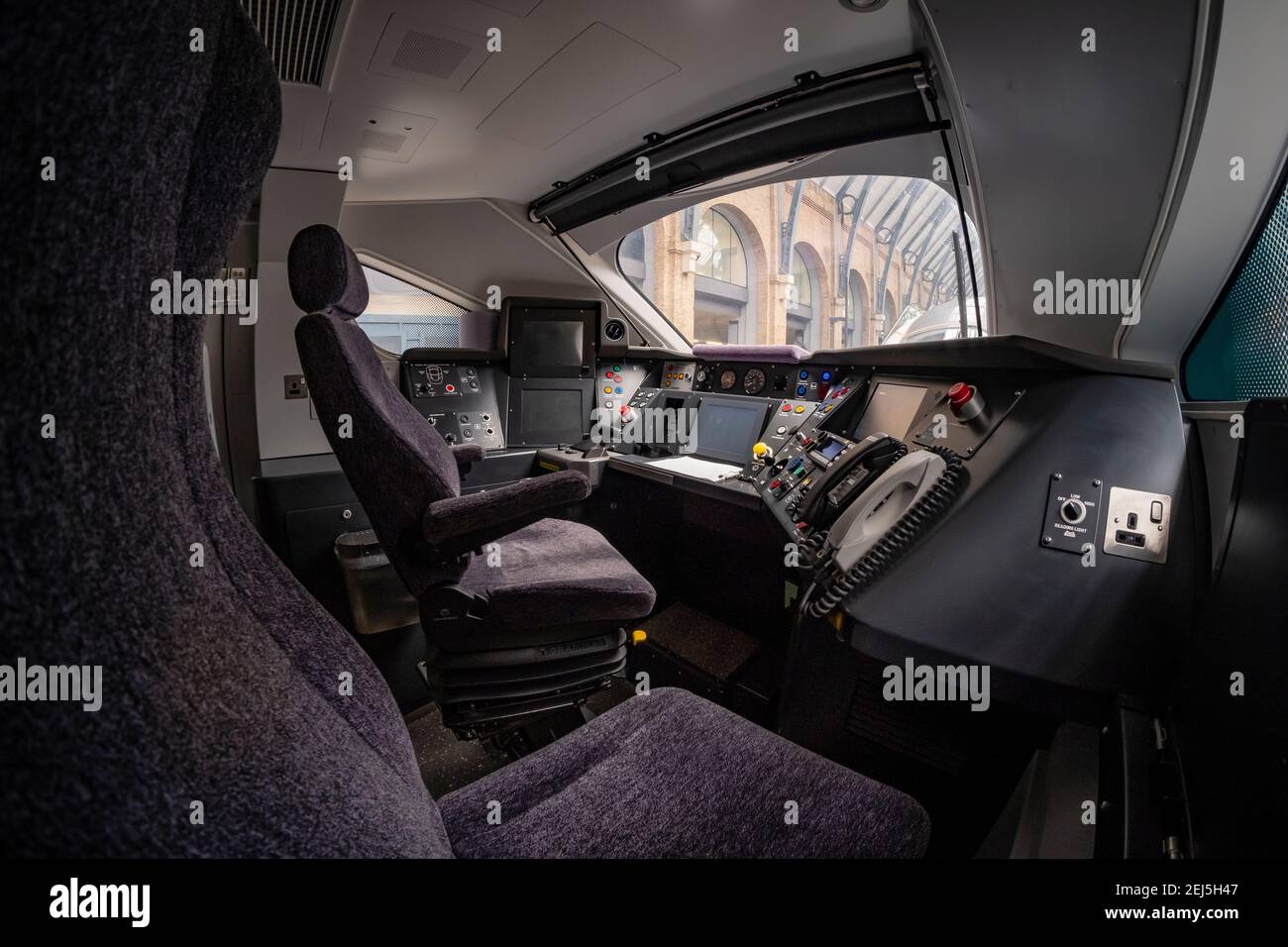 Hitachi uk class 801 hi-res stock photography and images - Alamy